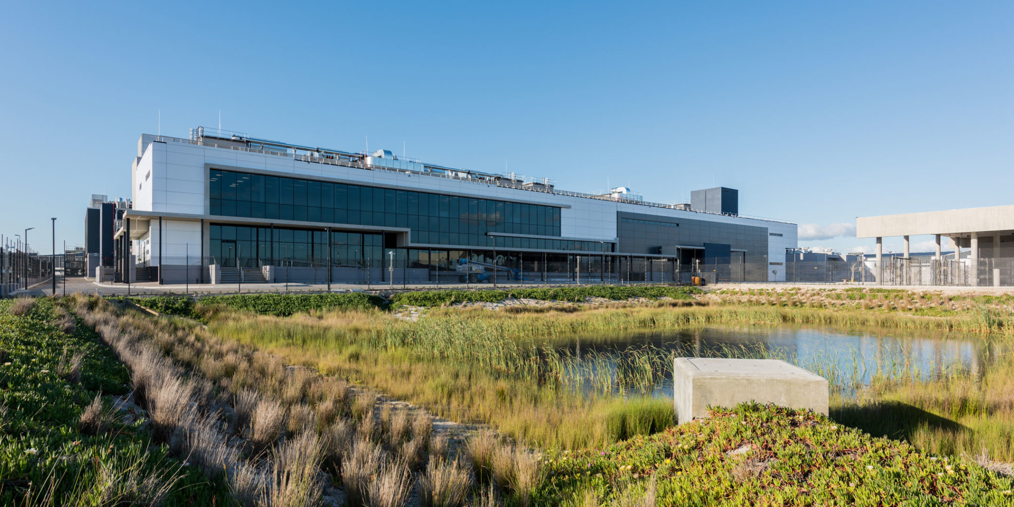 Teraco completes huge new Cape Town data centre expansion - pictures ...