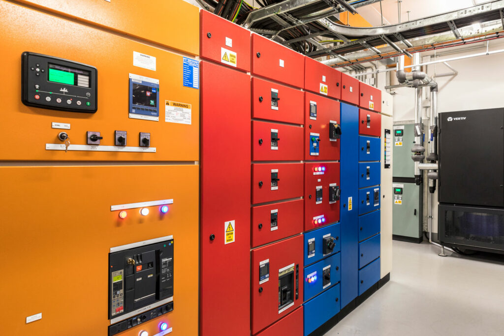 Photos: Inside NTT's new Johannesburg data centre - TechCentral Cloud ...