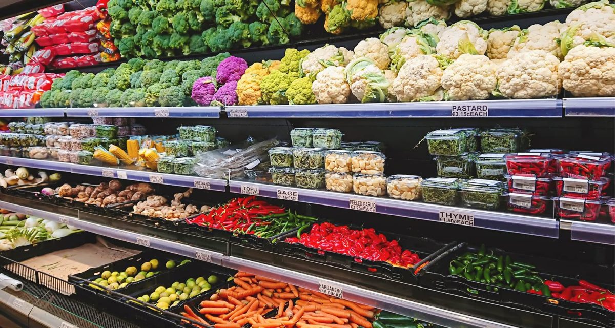 Supermarkets turn to AI to cut food waste - TechCentral AI and machine learning